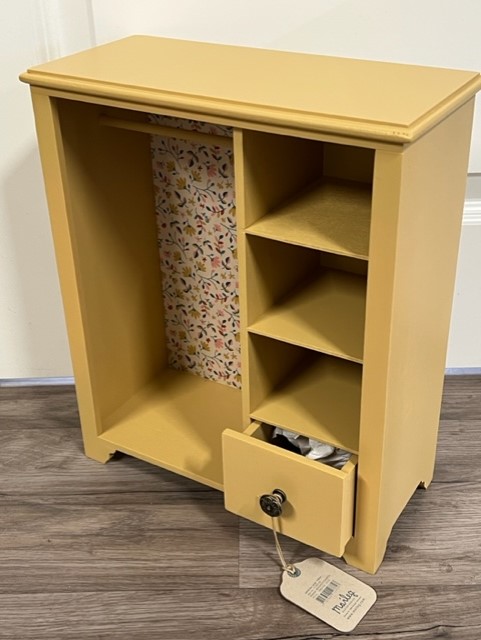 Wardrobe, large -yellow – Maileg